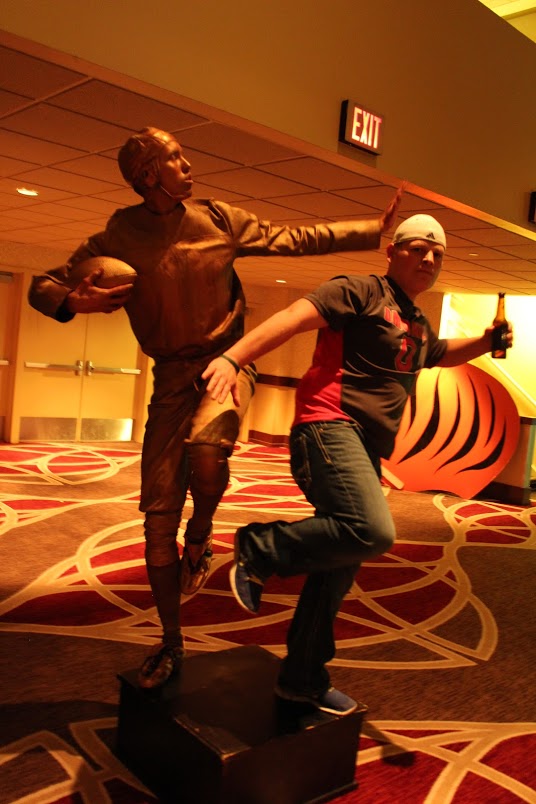 Cincinnati Living Statues - Cincinnati Circus