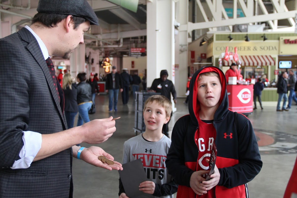 Strolling Entertainment - Cincinnati Circus