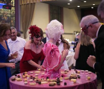 Strolling Entertainment - Cincinnati Circus