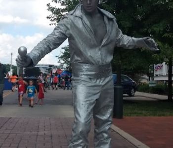 Cincinnati Living Statues - Cincinnati Circus